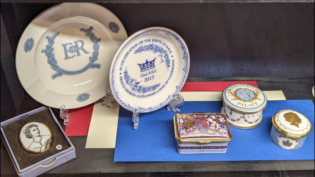 British Royal Memorabilia: A Focus on the Reign of Queen Elizabeth II ...